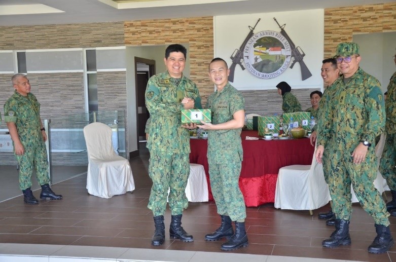 News Headlines - COMMANDER OF ROYAL BRUNEI LAND FORCE VISITS...