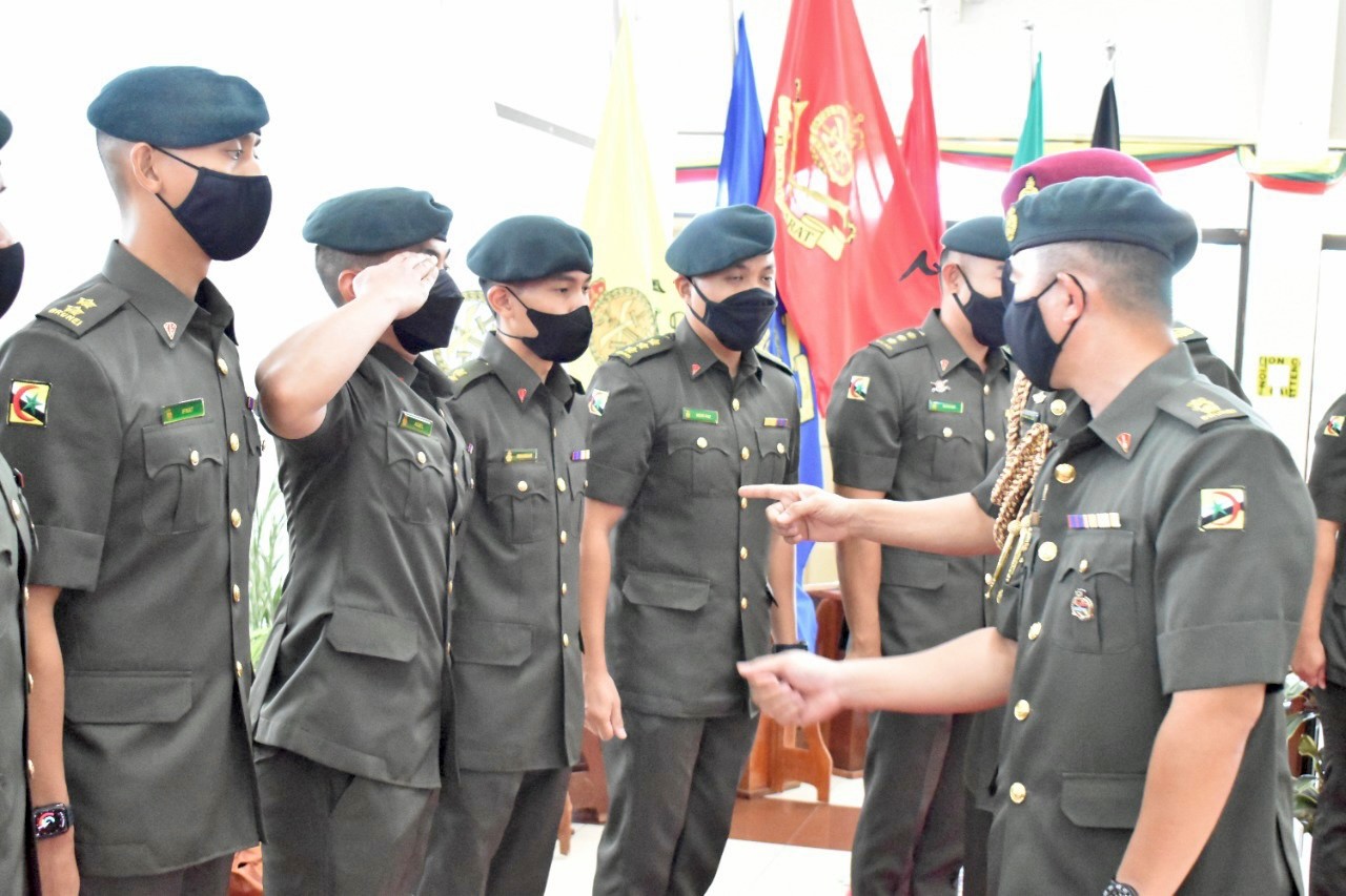News Headlines - COMMANDER OF ROYAL BRUNEI LAND FORCE CONDUCTS...