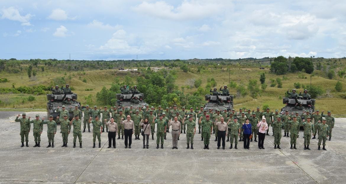 News Headlines - DEPUTY MINISTER OF DEFENCE CONDUCT WORKING...