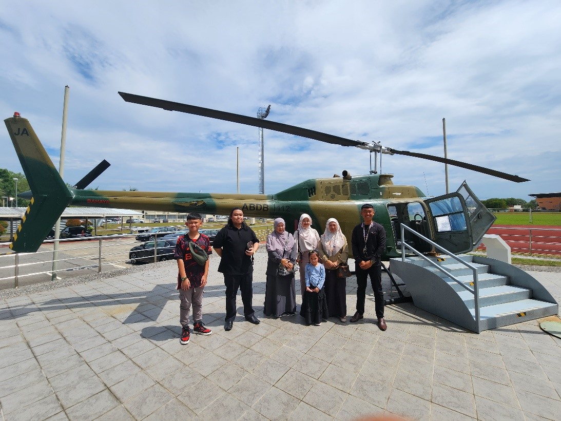 News Headlines - ROYAL GUARDS REGIMENT RBLF VISITS RBAF MUSEUM...