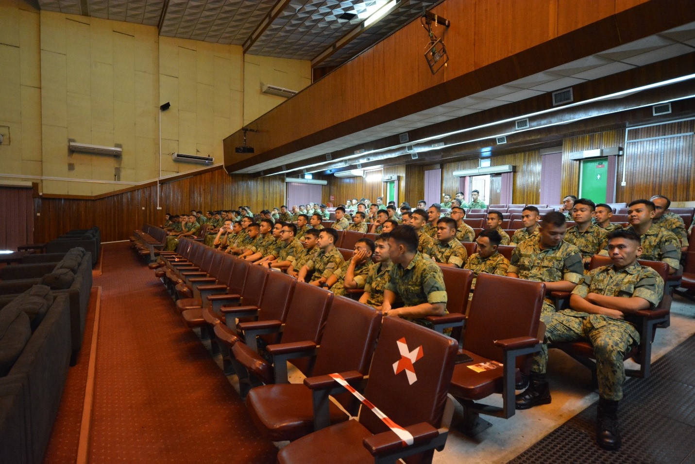 News Headlines - 'QUIT SMOKING' AWARENESS TALK FOR ROYAL BRUNEI...